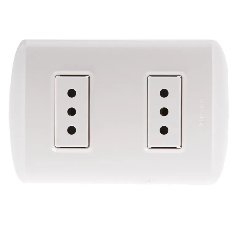 BTICINO - Tomacorriente Doble Armado 10 A Blanco | Ofertitas