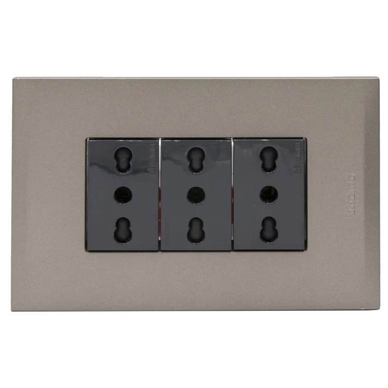 BTICINO - Placa armada Nóbile tomacorriente triple 10/16A color terra ...